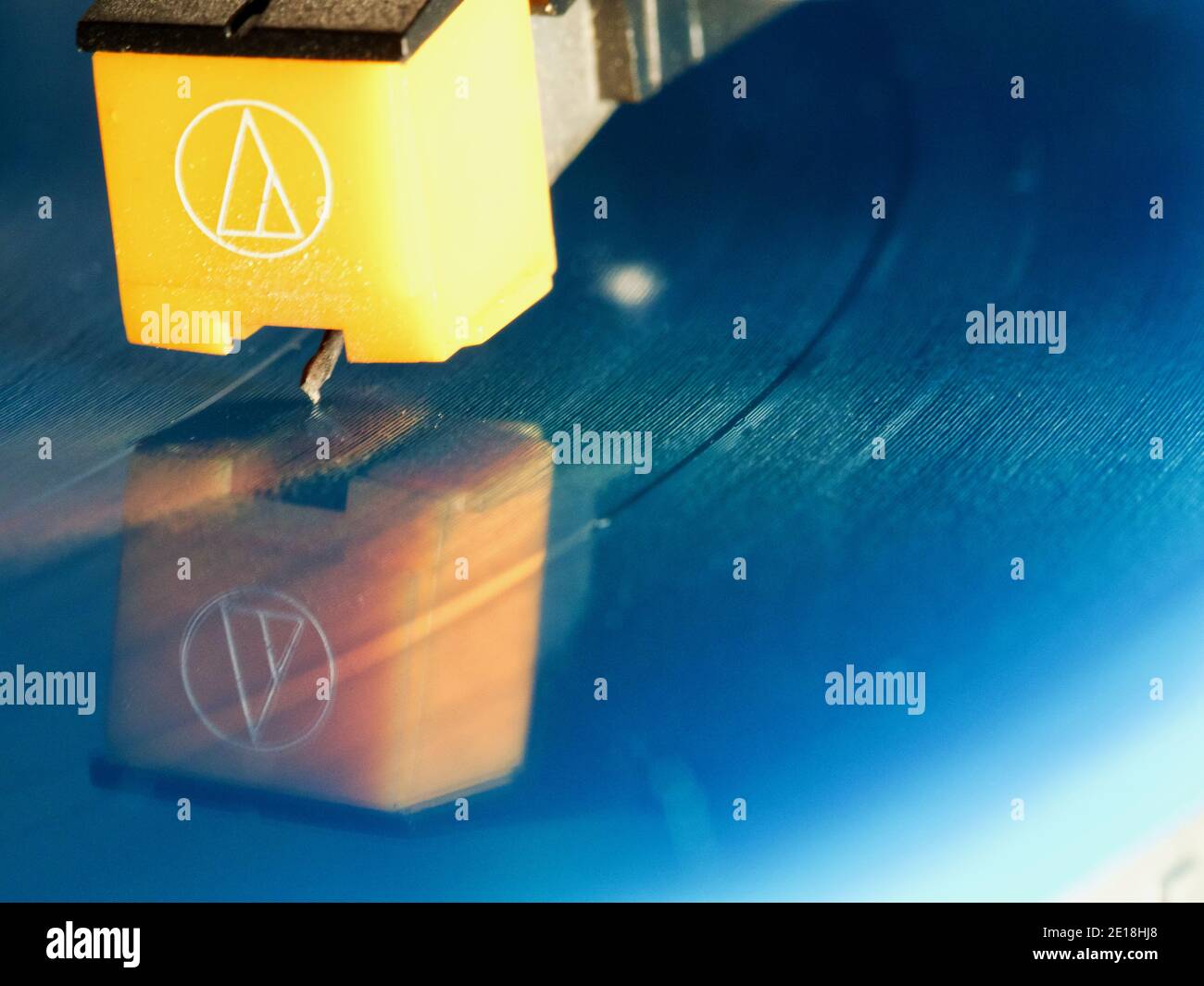 Vinyl art hi-res stock photography and images - Alamy