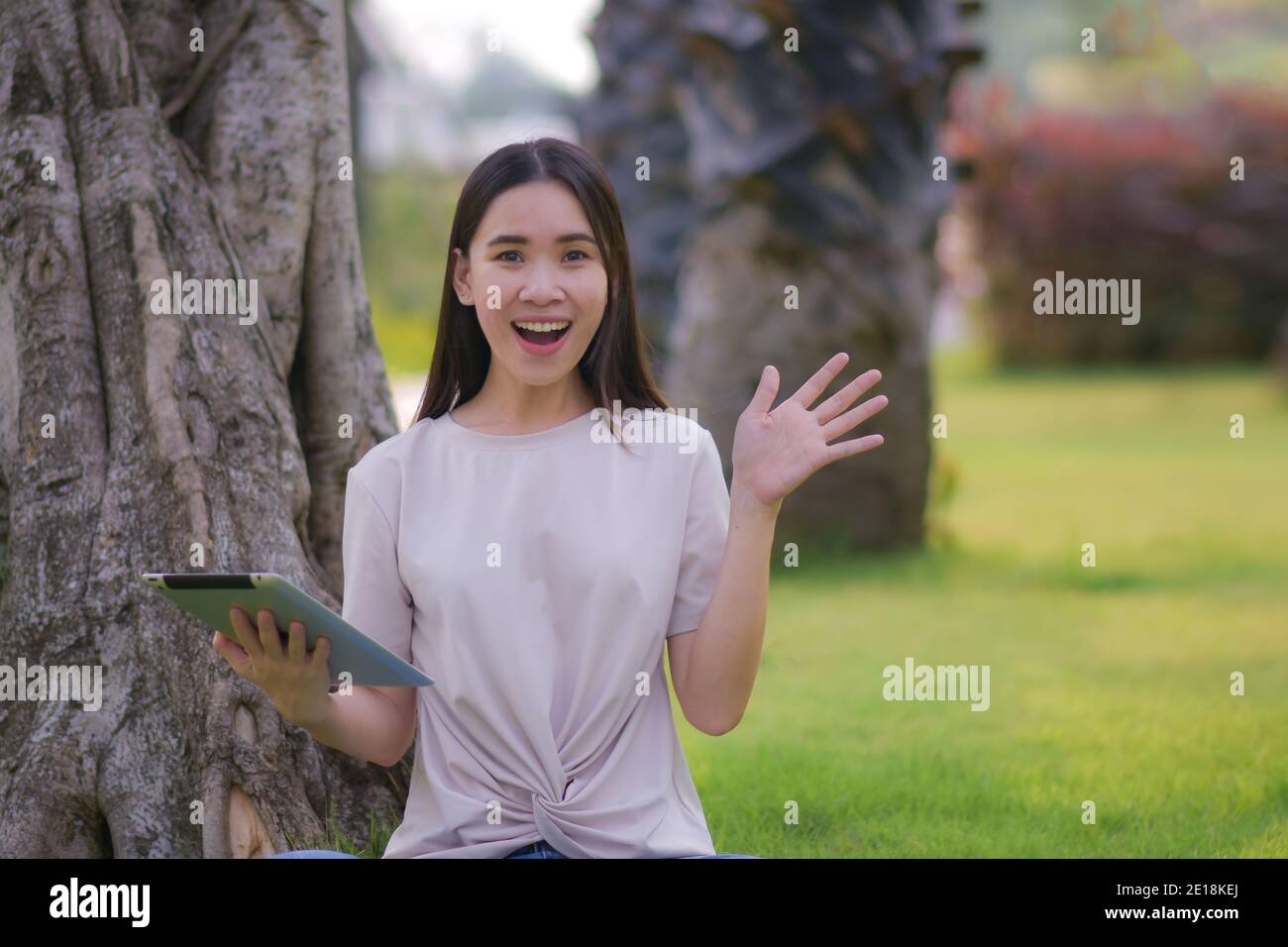 Online social network hiding hi-res stock photography and images - Alamy