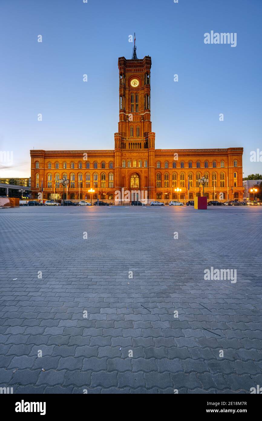Rathaus berlin sunrise hi-res stock photography and images - Alamy