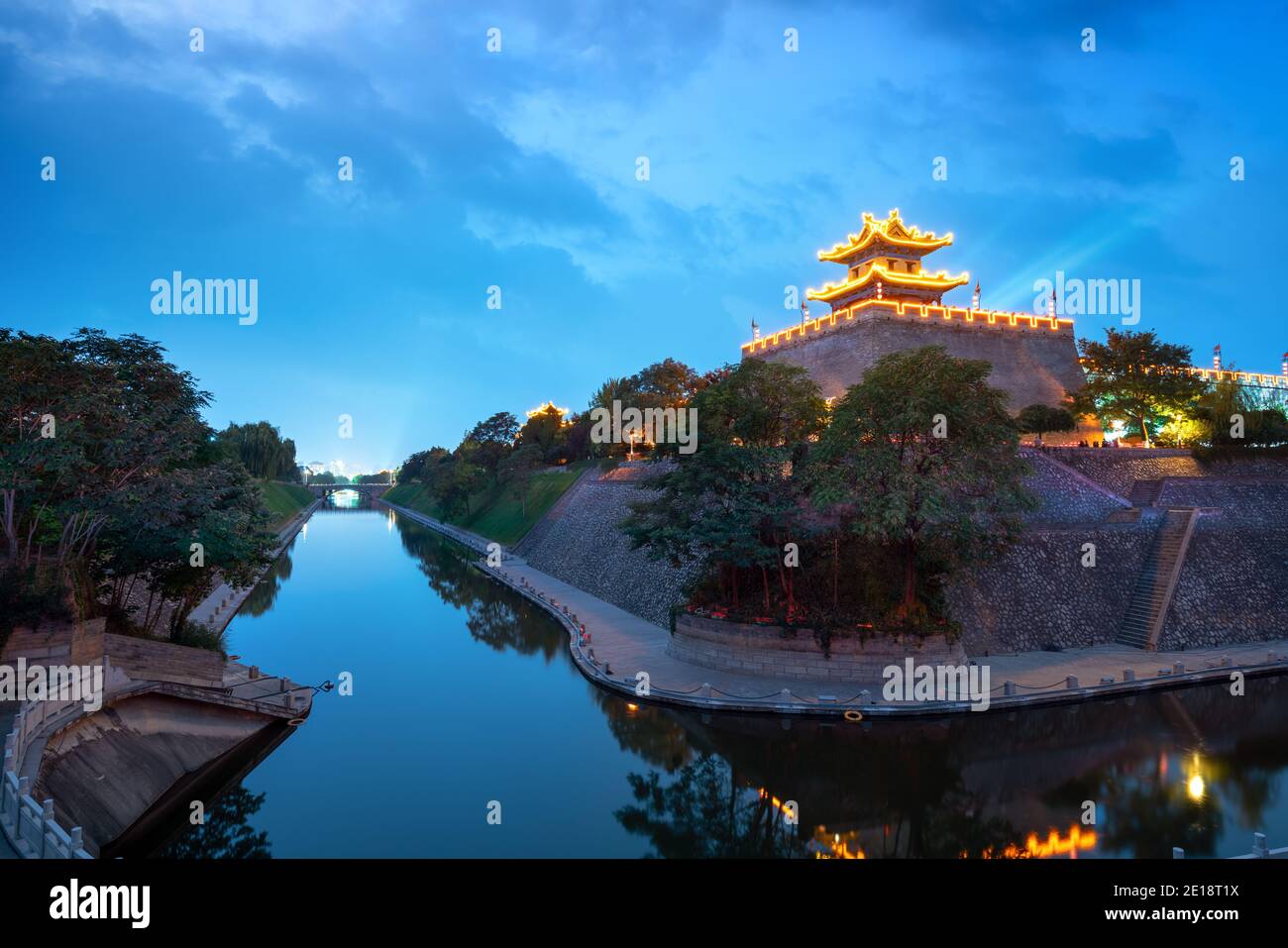 Ming dynasty buildings and ancient buildings hi-res stock photography ...