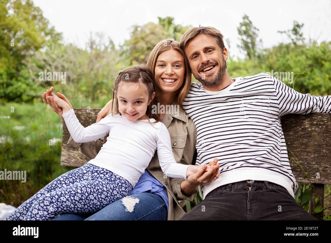Girl benches hi-res stock photography and images - Alamy