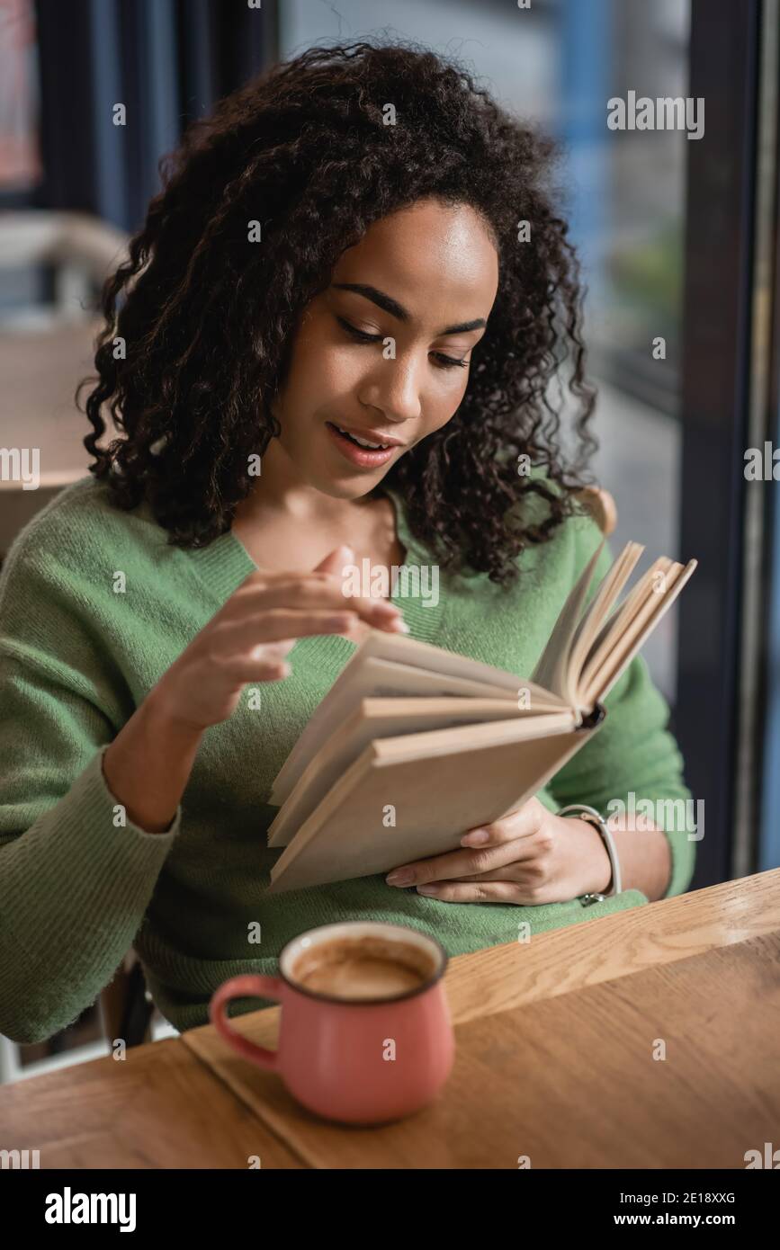 Pages cafe hi-res stock photography and images - Alamy