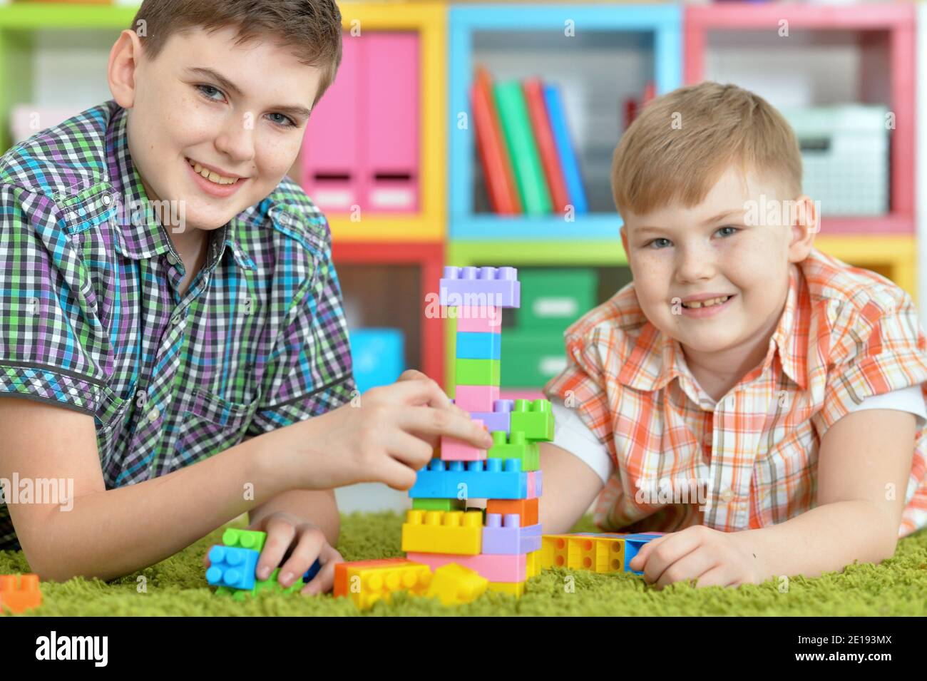 Brothers playing together hi-res stock photography and images - Alamy