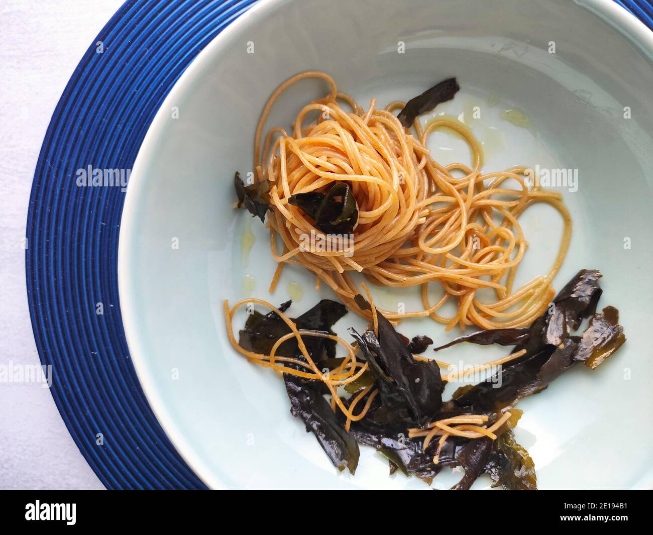 Spaghetti blue platter hi-res stock photography and images - Alamy