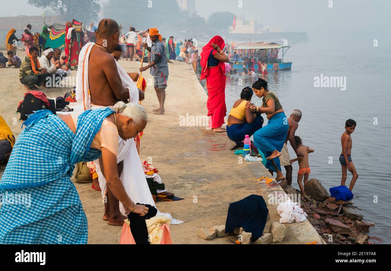 Ritual Bathing High Resolution Stock Photography and Images - Alamy
