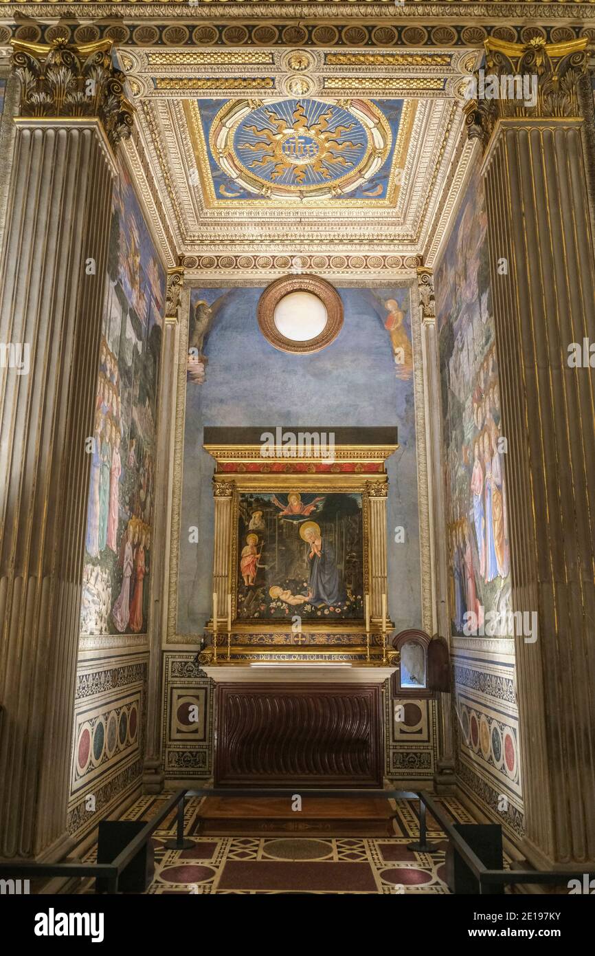 Palazzo medici riccardi courtyard hi-res stock photography and images ...