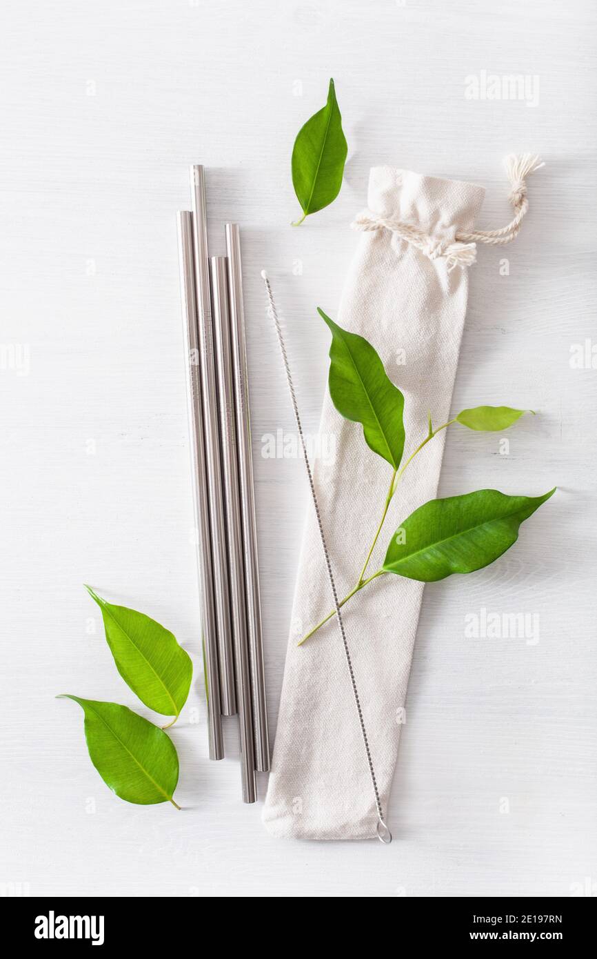 eco-friendly reusable metal drinking straw. zero waste concept Stock ...