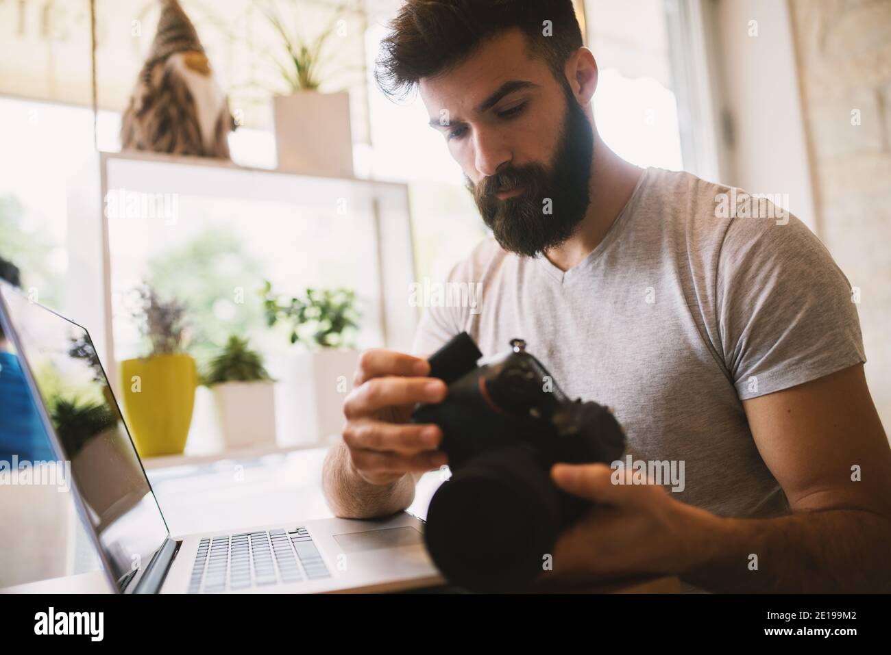 Camera work magazine hi-res stock photography and images - Alamy