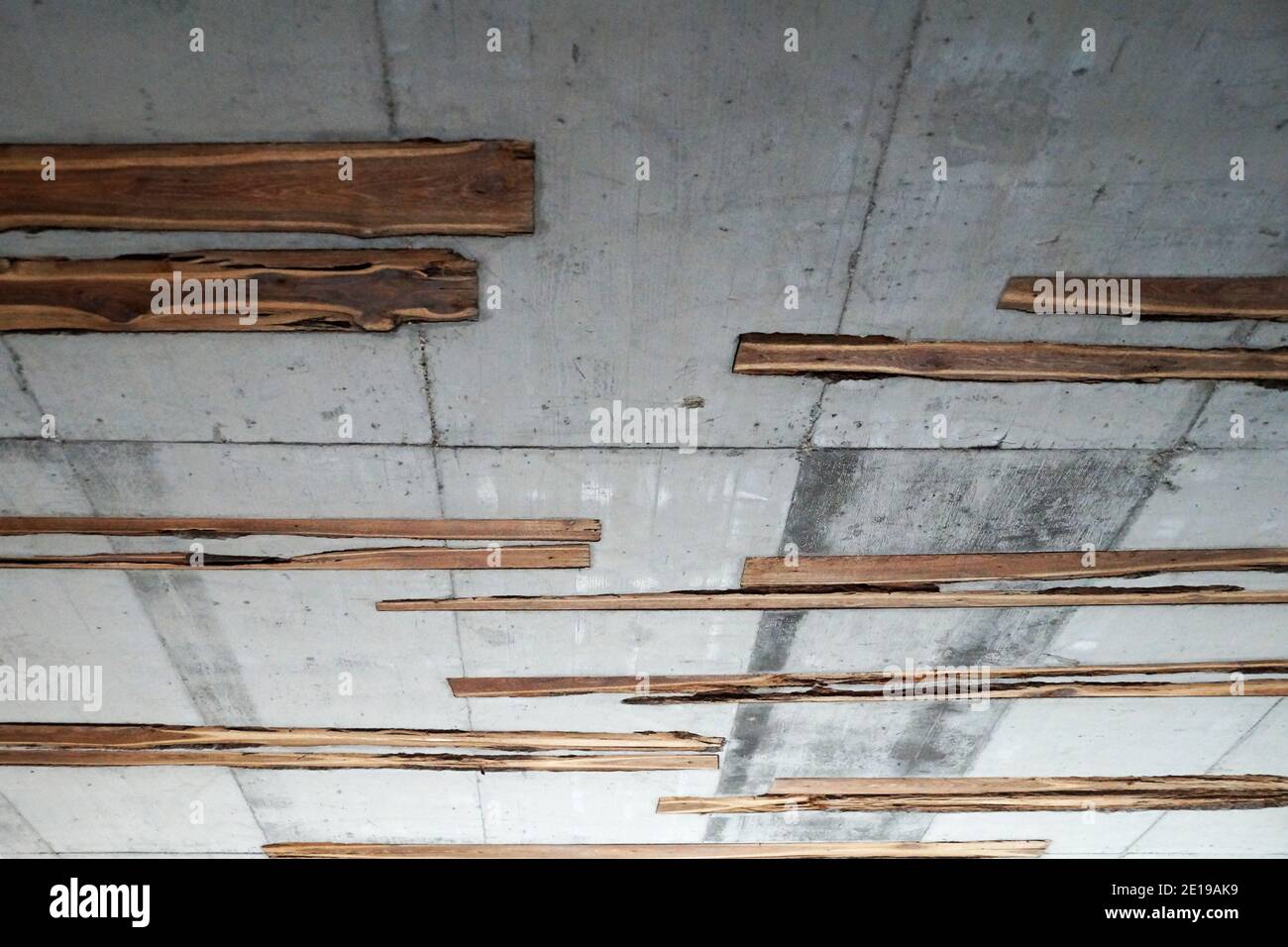 Concrete panel ceiling hi-res stock photography and images - Alamy