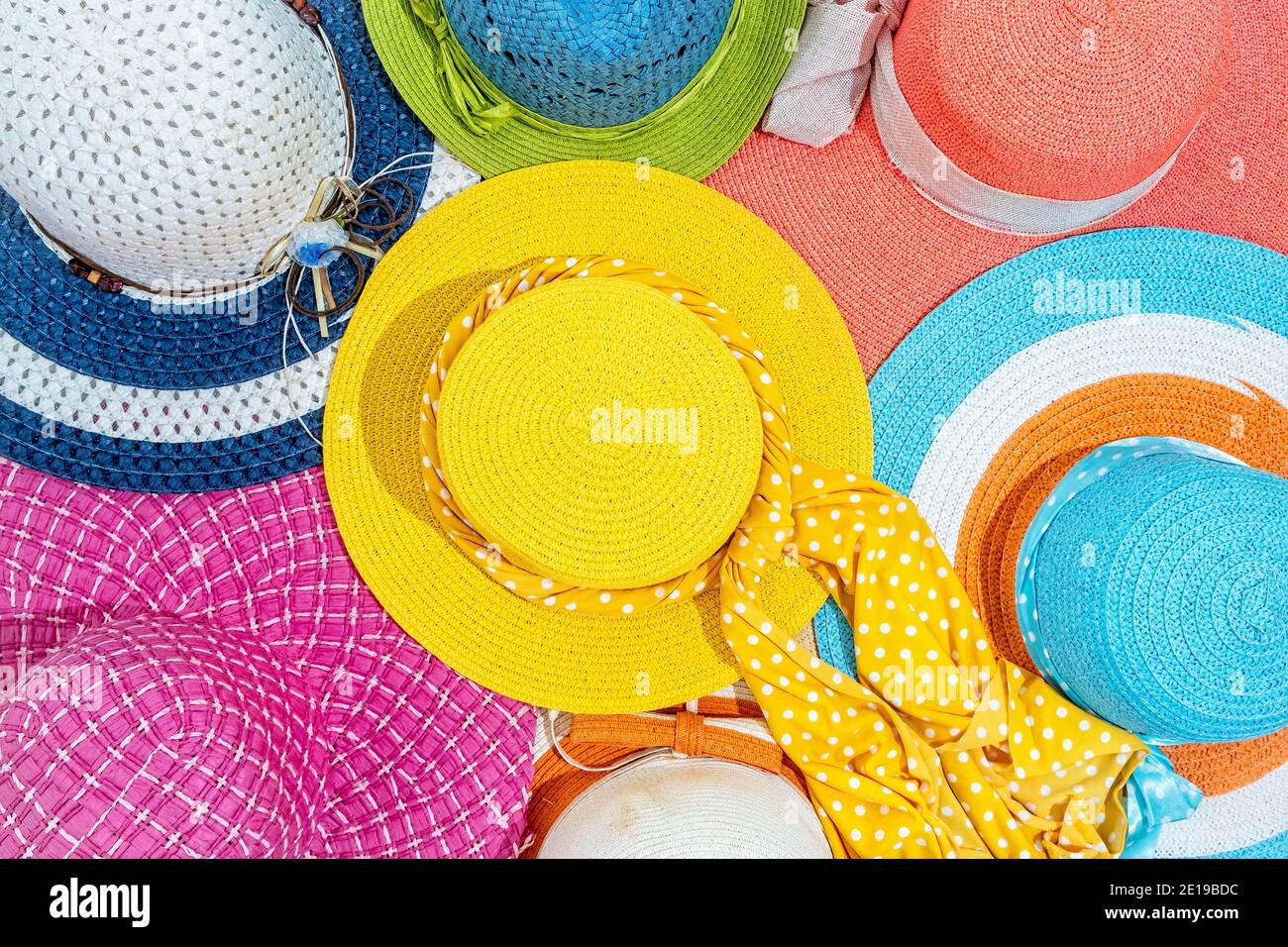 Flat lay sun hat hi-res stock photography and images - Alamy