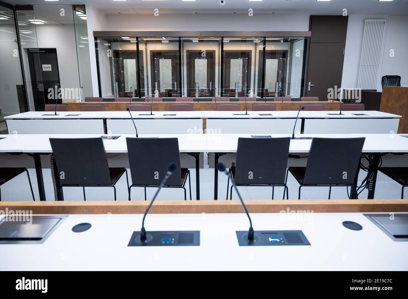 Security booths hi-res stock photography and images - Alamy