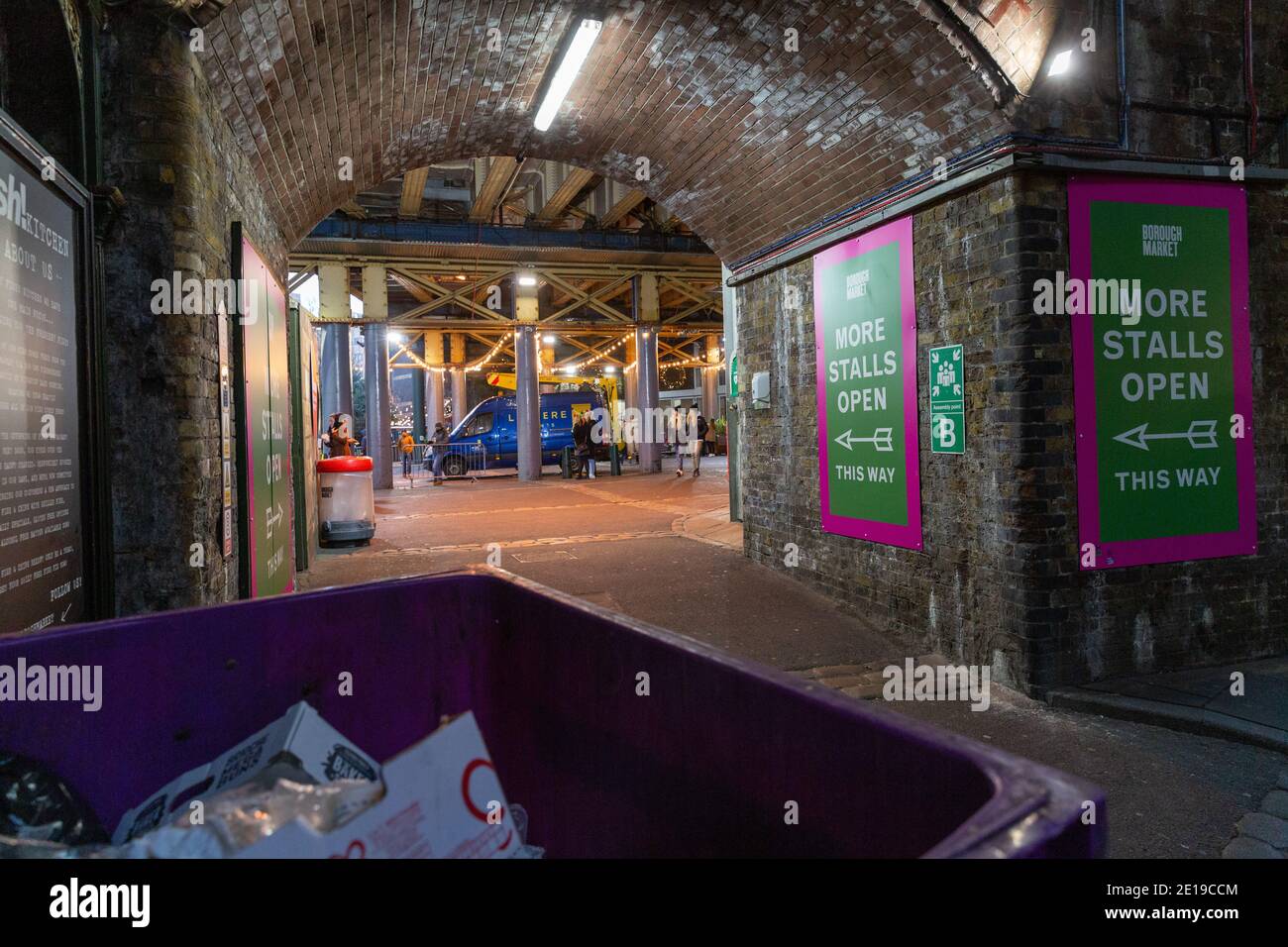 London Bridge Market Stock Photo - Alamy