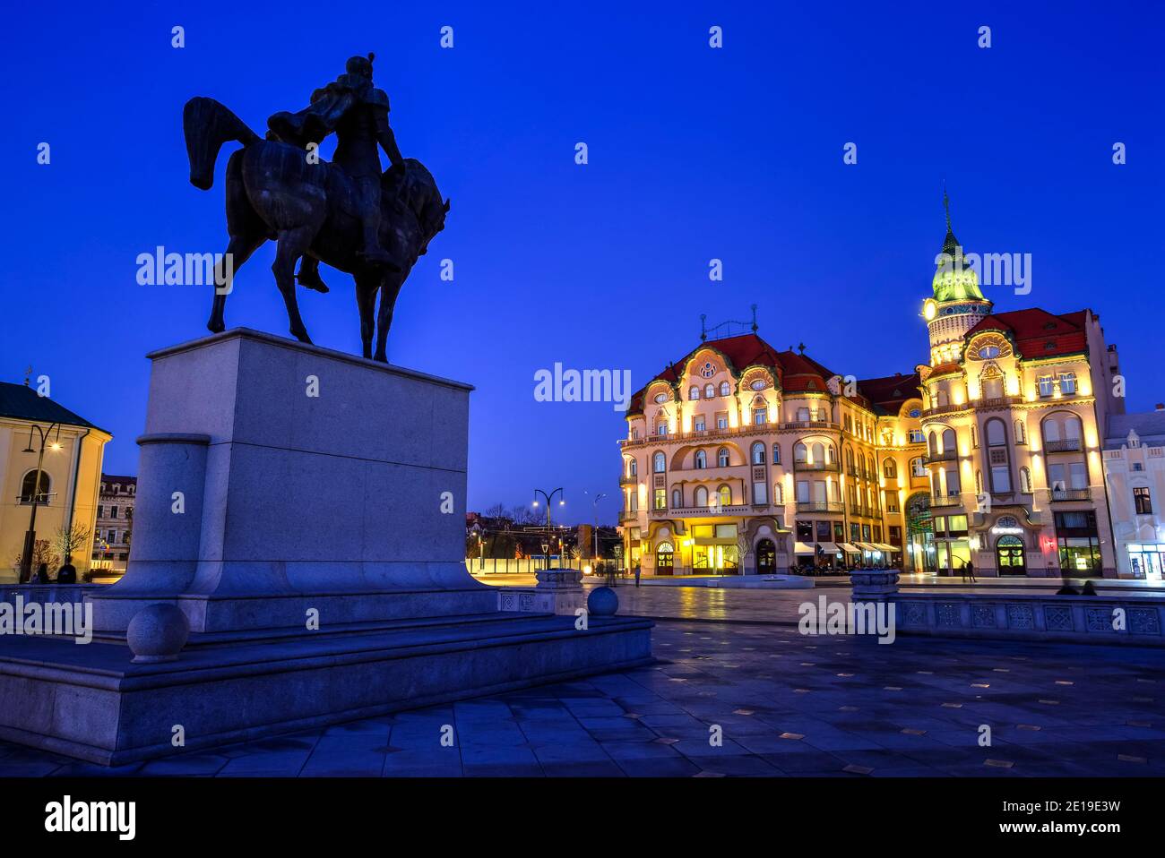 Union Square and the statue of Michael the Brave, Oradea city, Bihor ...