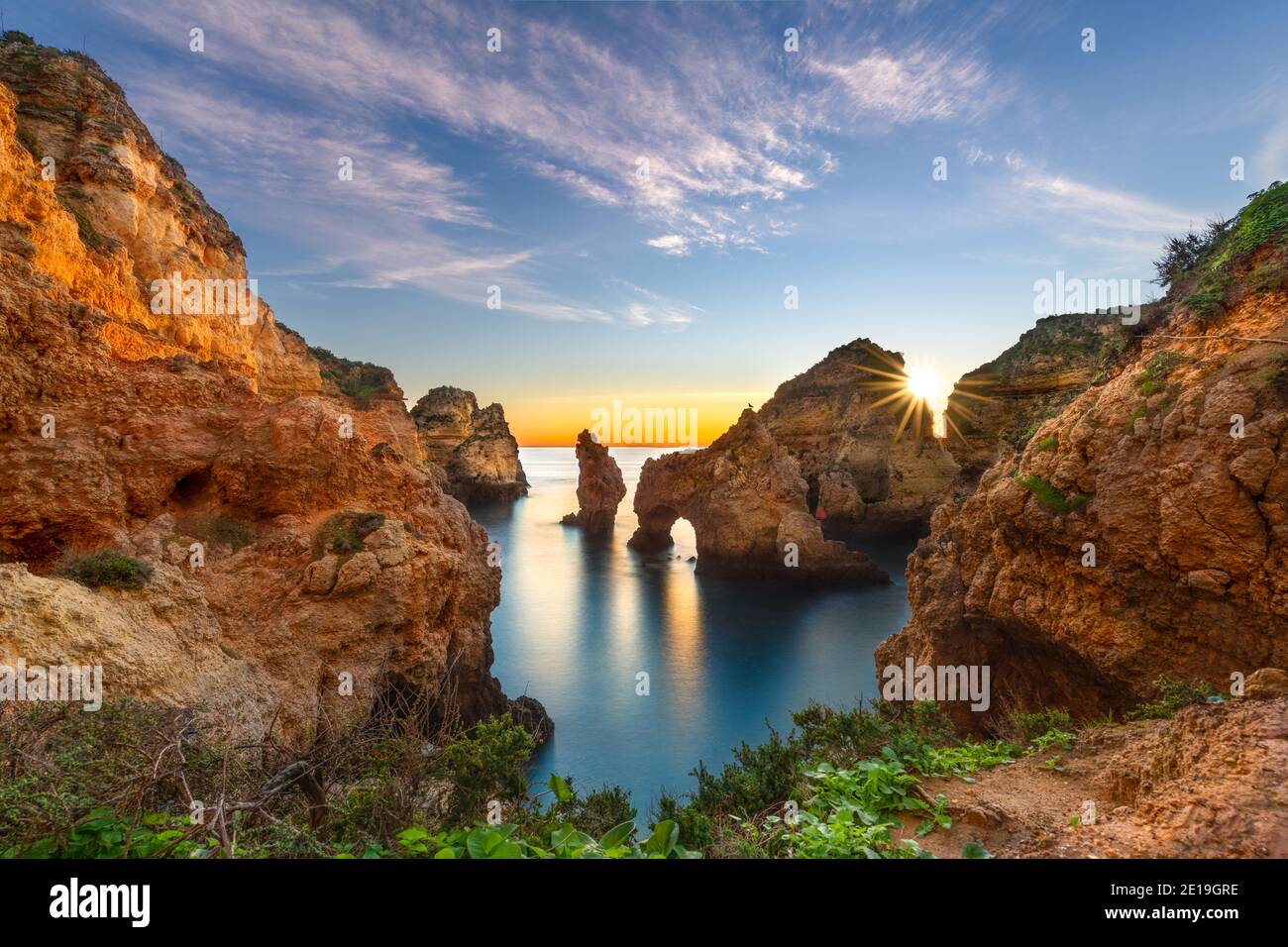 Canoe formation hi-res stock photography and images - Alamy