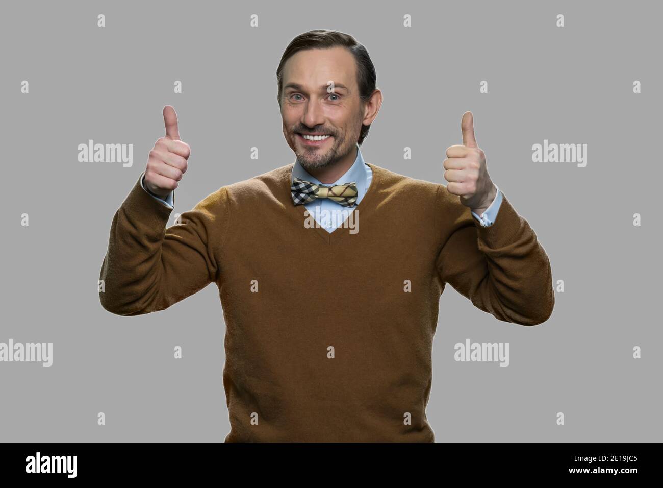 Man giving the thumbs up hi-res stock photography and images - Alamy