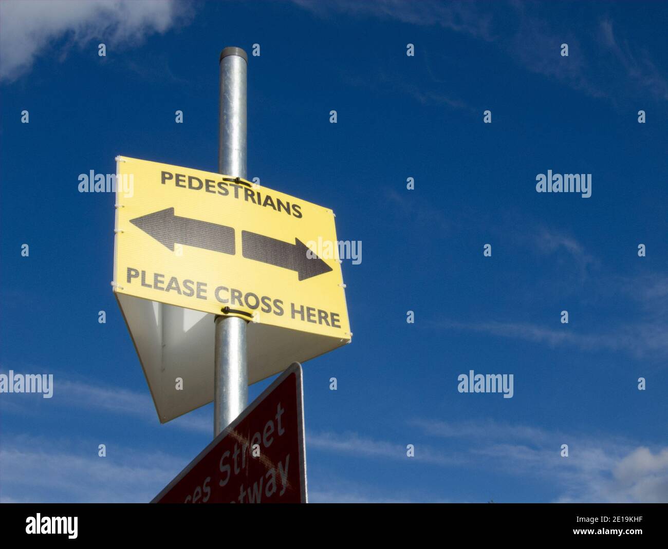 pedestrian crossing sign Stock Photo - Alamy