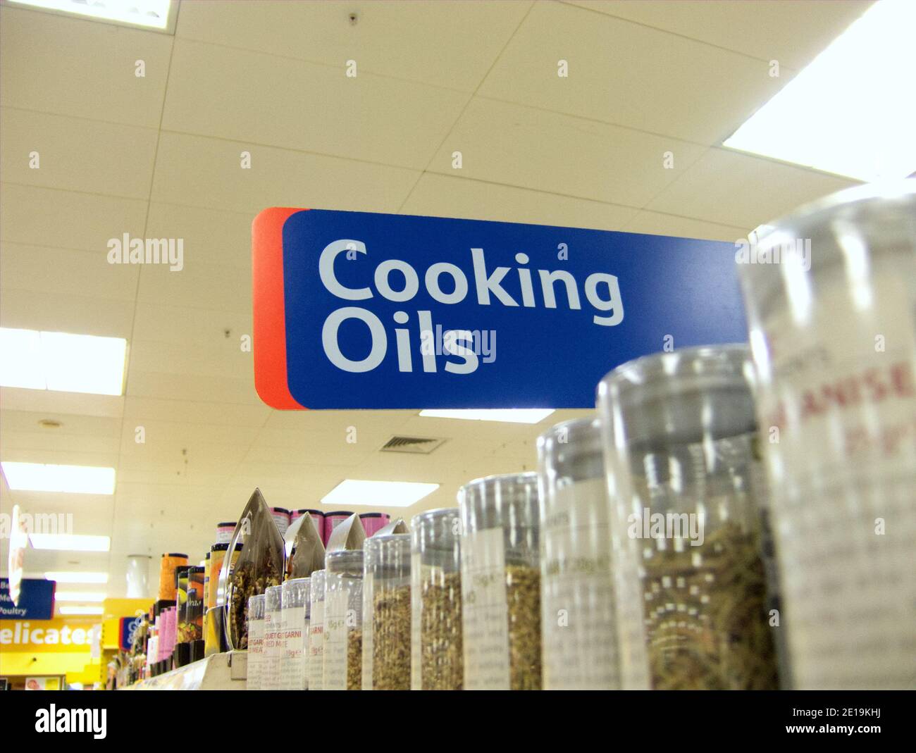 Cooking Oils sign in supermarket Stock Photo - Alamy