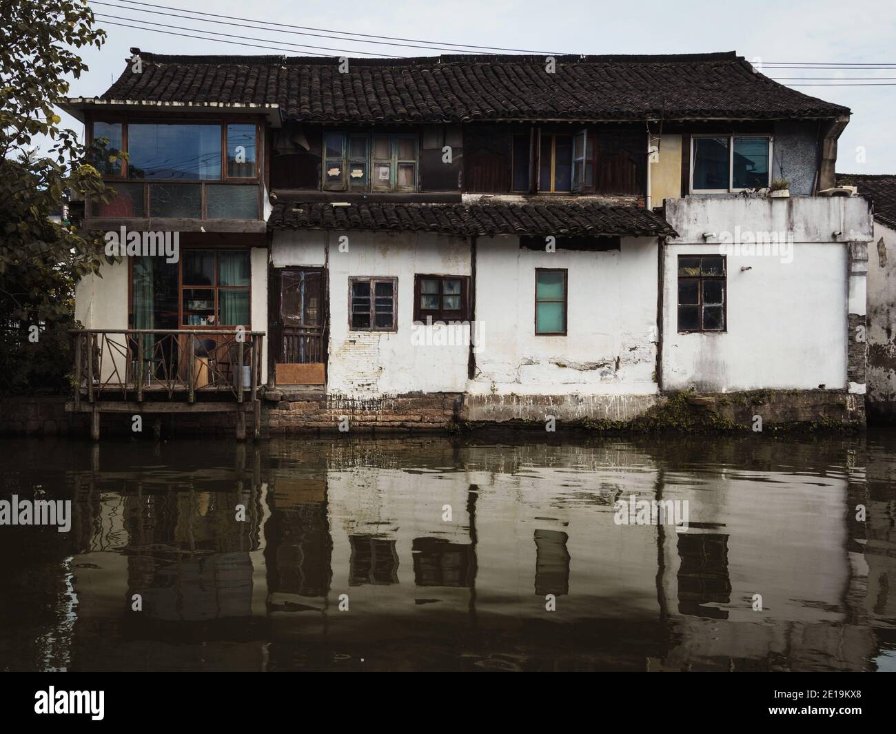 Old house Zhujiajiao water town in China Stock Photo - Alamy