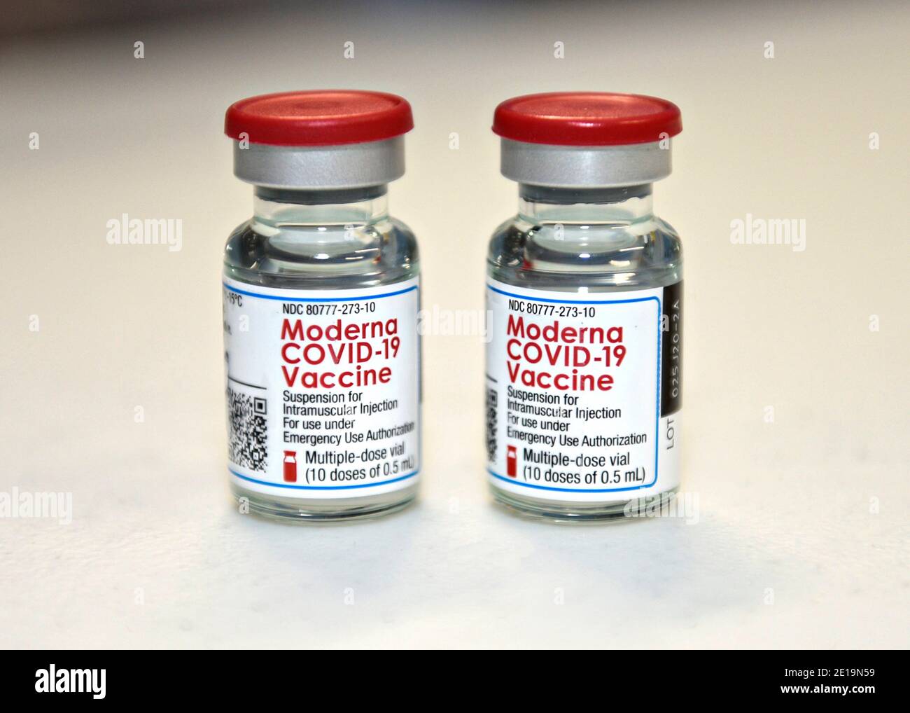 Vaccine covid 19 vial hi-res stock photography and images - Alamy