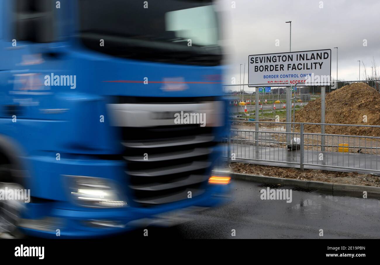 Sevington inland border facility hi-res stock photography and images ...