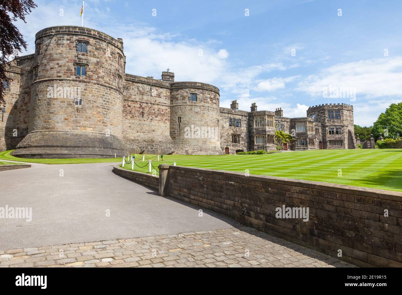 Skipton castle medieval hi-res stock photography and images - Alamy