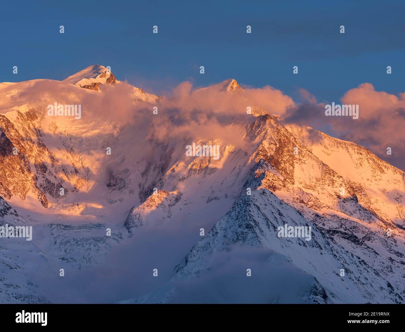 Mont Blanc massif chain in winter at dawn Stock Photo - Alamy