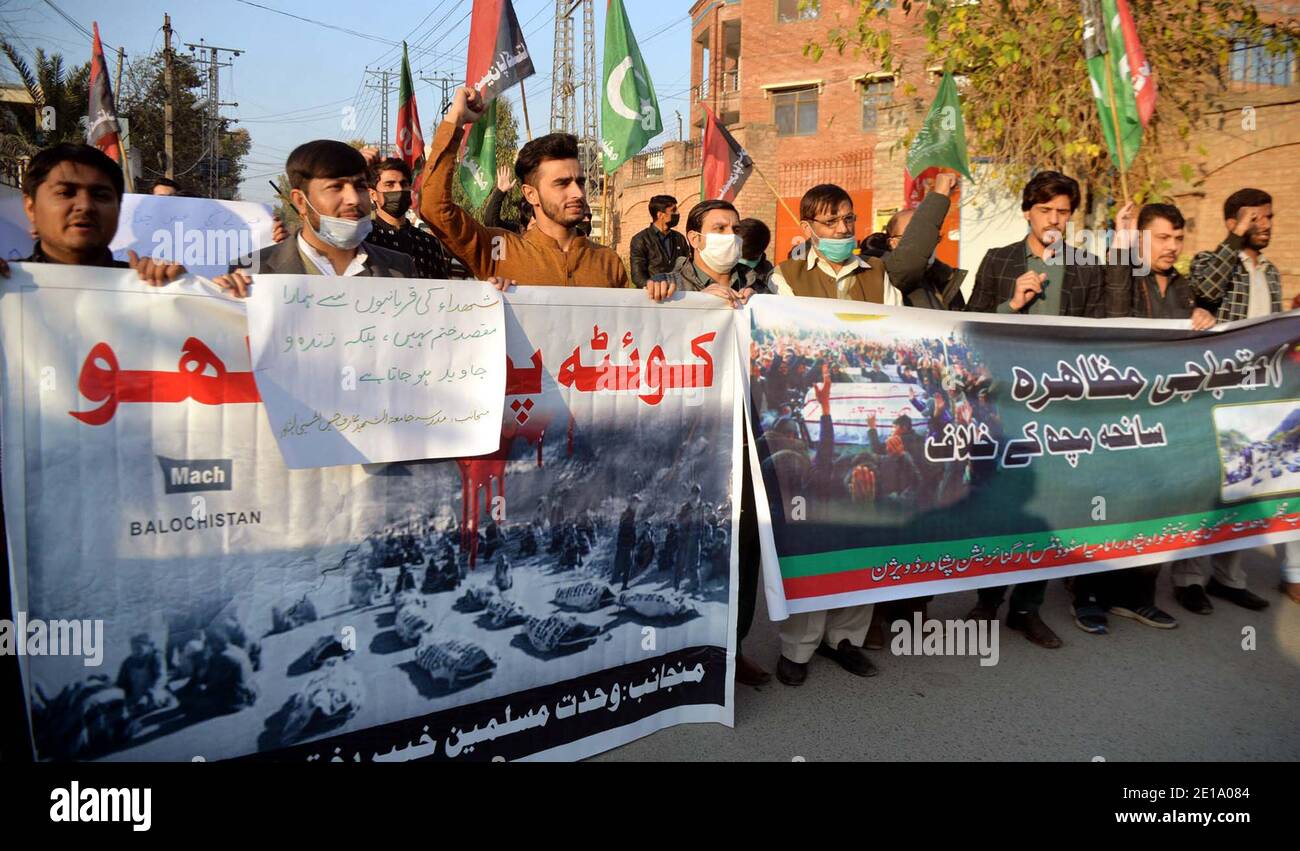 Members of Majlis Wahdat-e-Muslimeen Pakistan (MWM) are holding protest ...