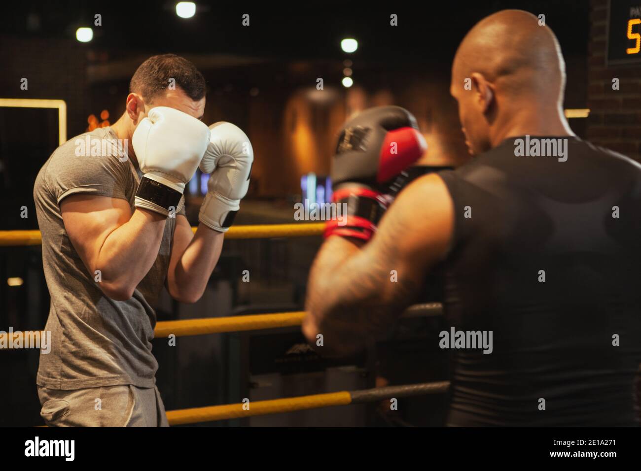 Boxers sparring hi-res stock photography and images - Alamy