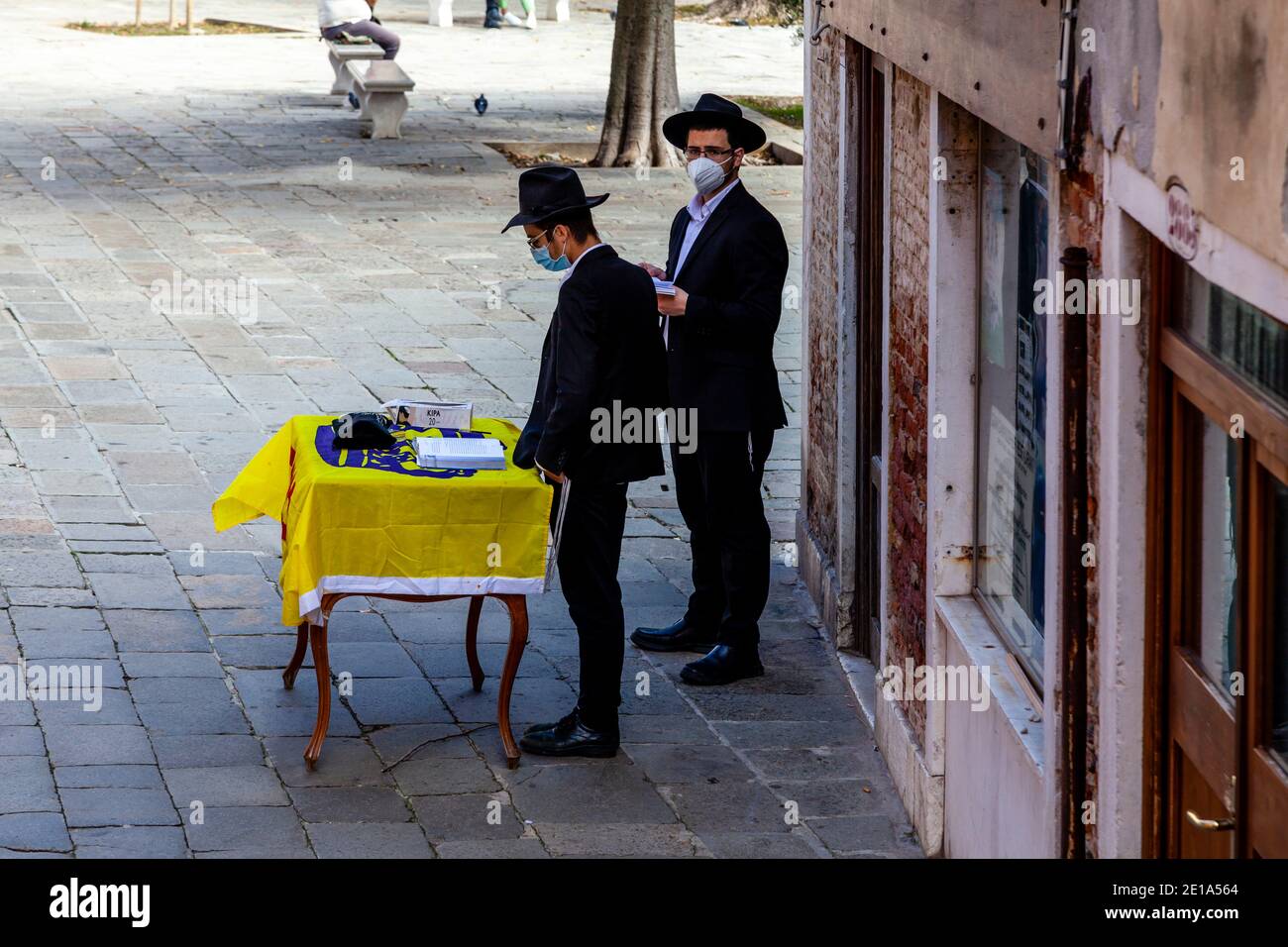 Jewish uniforms hi-res stock photography and images - Alamy
