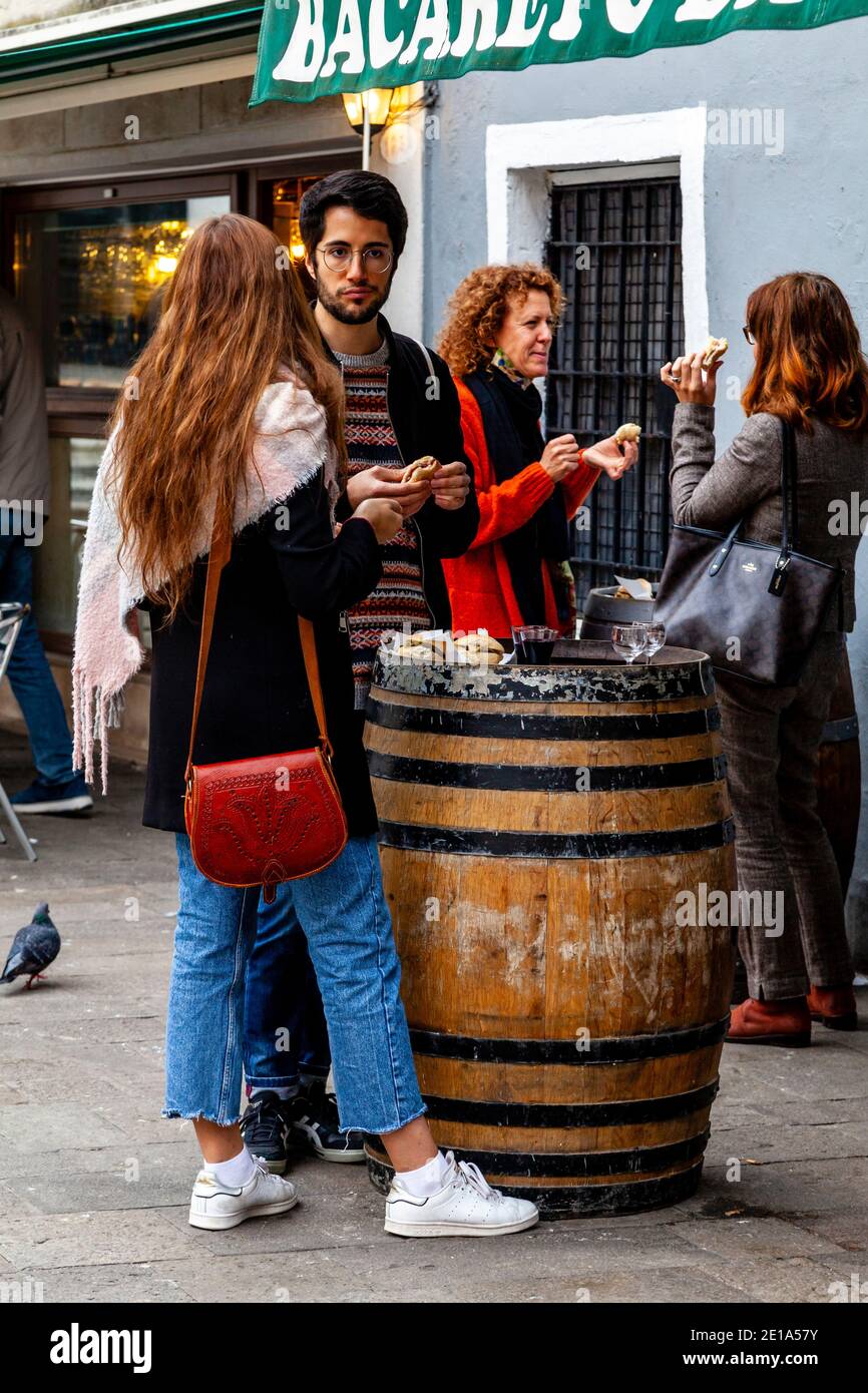 Italian people hi-res stock photography and images - Alamy