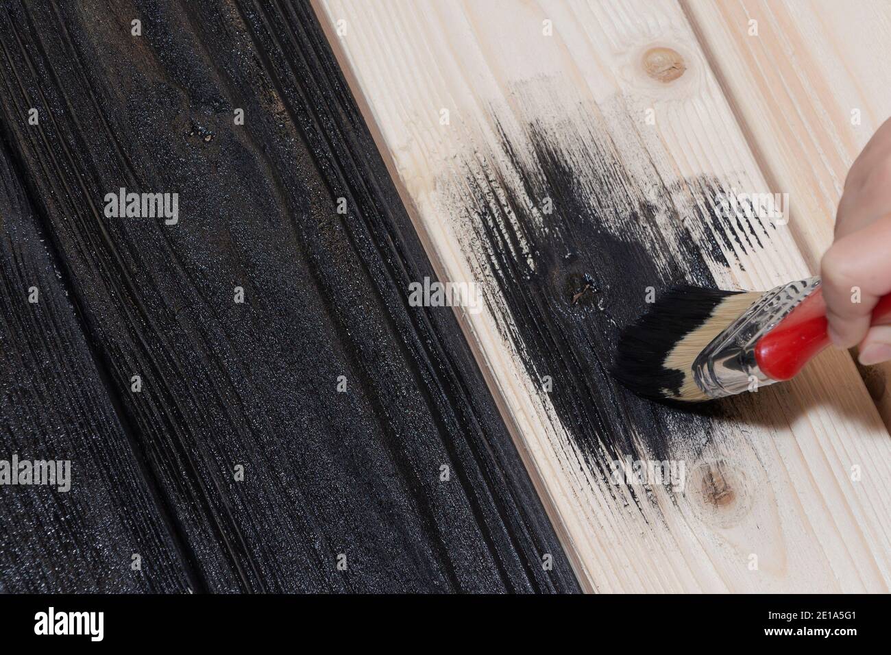 Painting board in black hi-res stock photography and images - Alamy