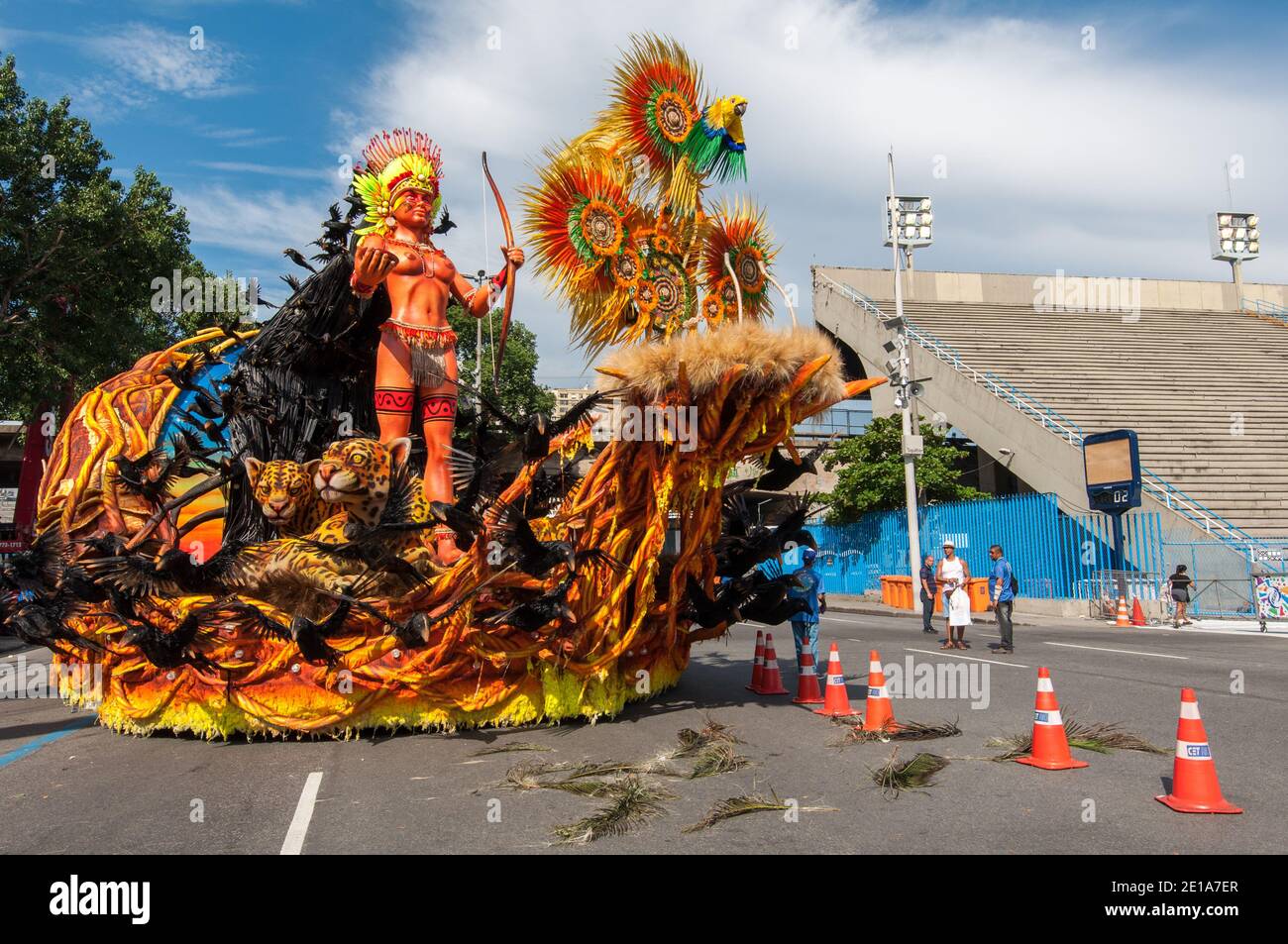 Rio de janeiro culture performance hi-res stock photography and images ...