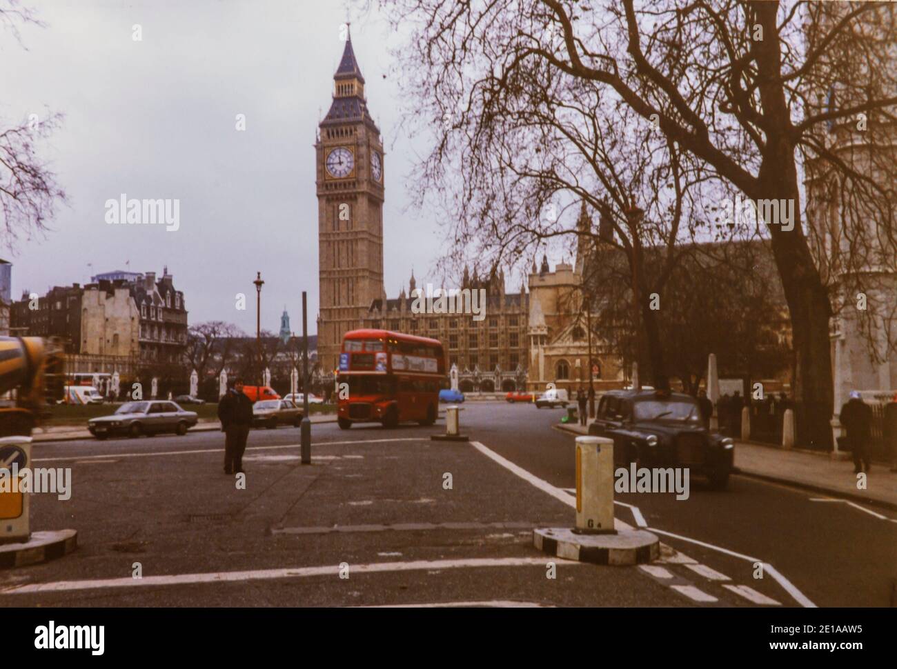 LONDON, UK NOVEMBER 1982: Parliament Square in London Stock Photo - Alamy