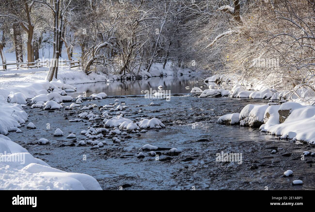 Snowy scene and landscape hi-res stock photography and images - Alamy