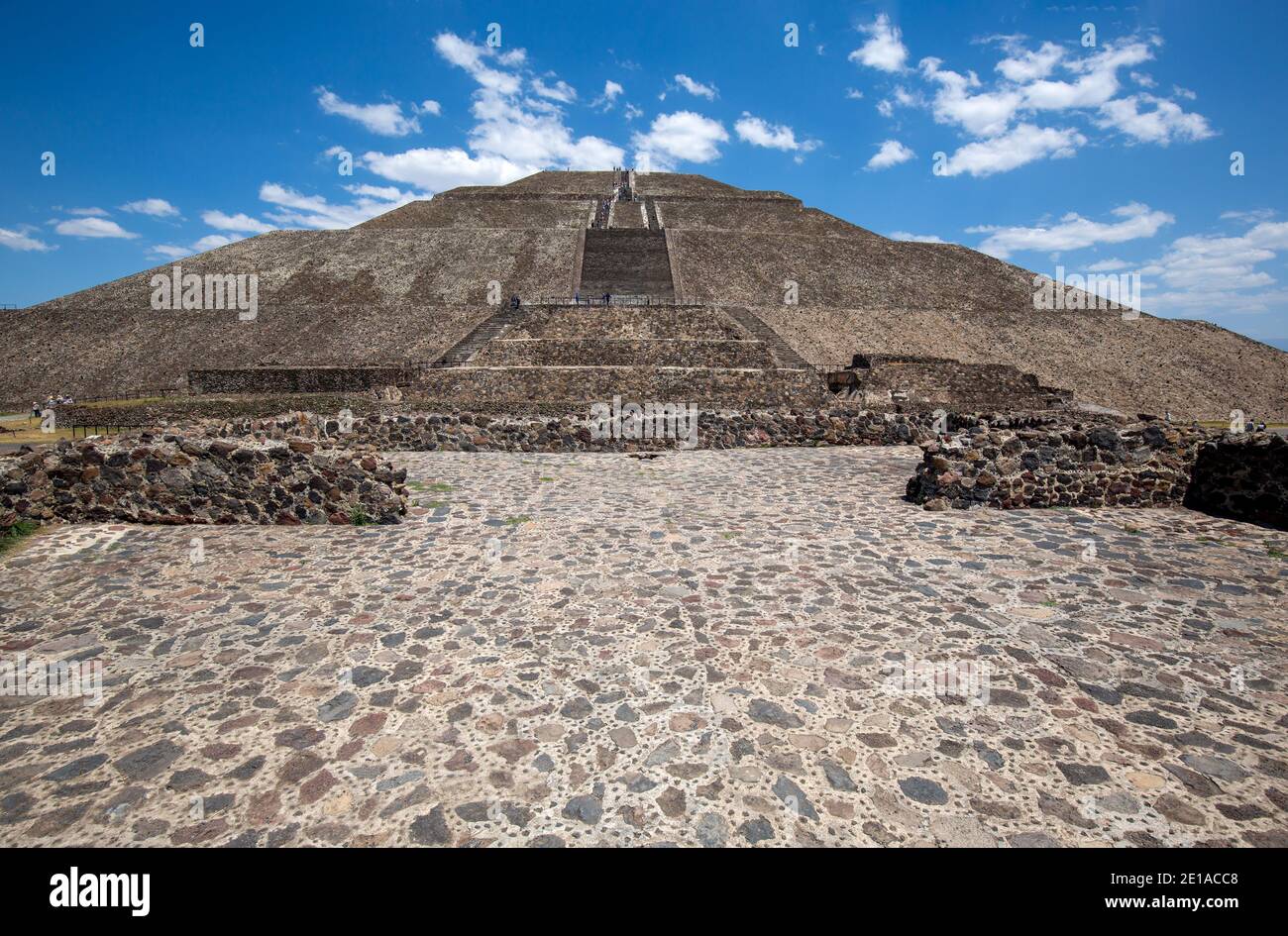 Aztec ruins in teotihuacan hi-res stock photography and images - Alamy