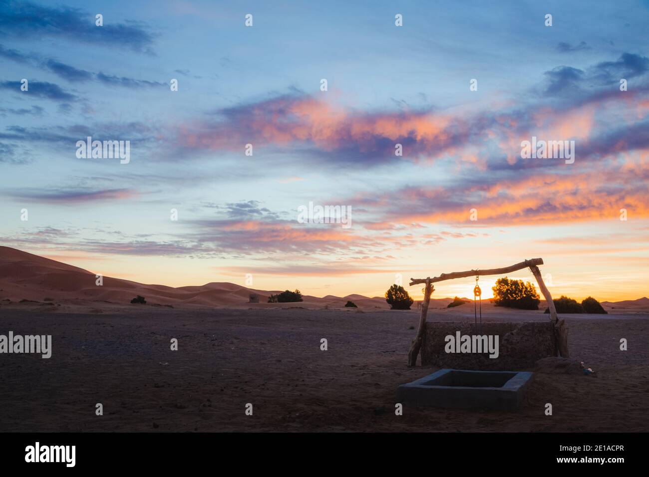 Water well desert arab hi-res stock photography and images - Alamy