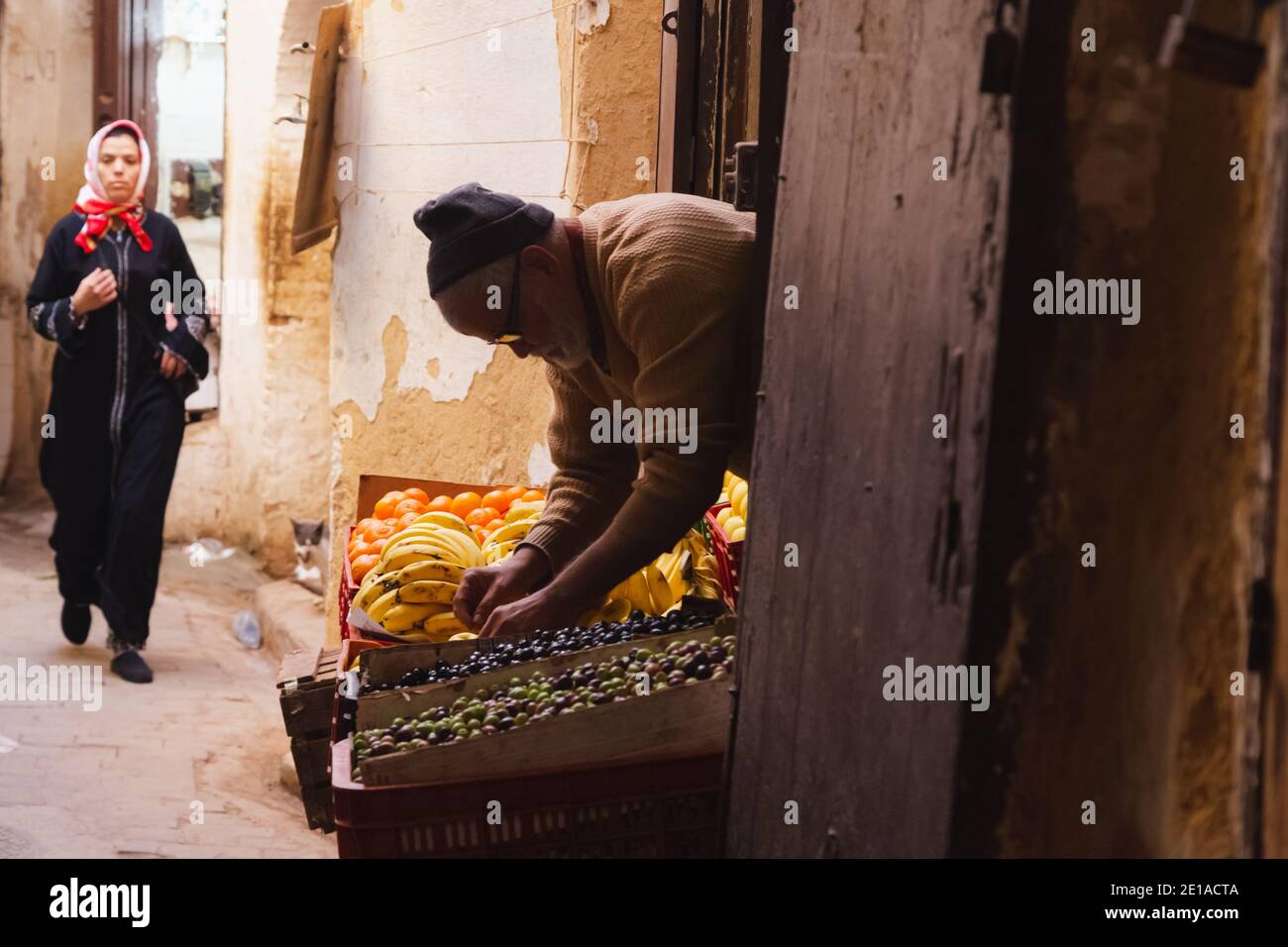 Fez old medina market display hi-res stock photography and images - Alamy