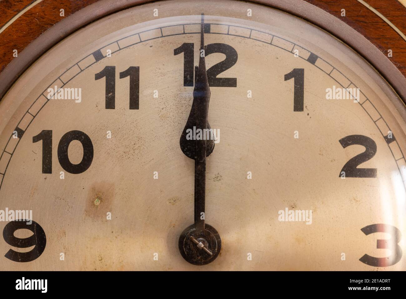 Clock face showing midnight midday hi-res stock photography and images ...
