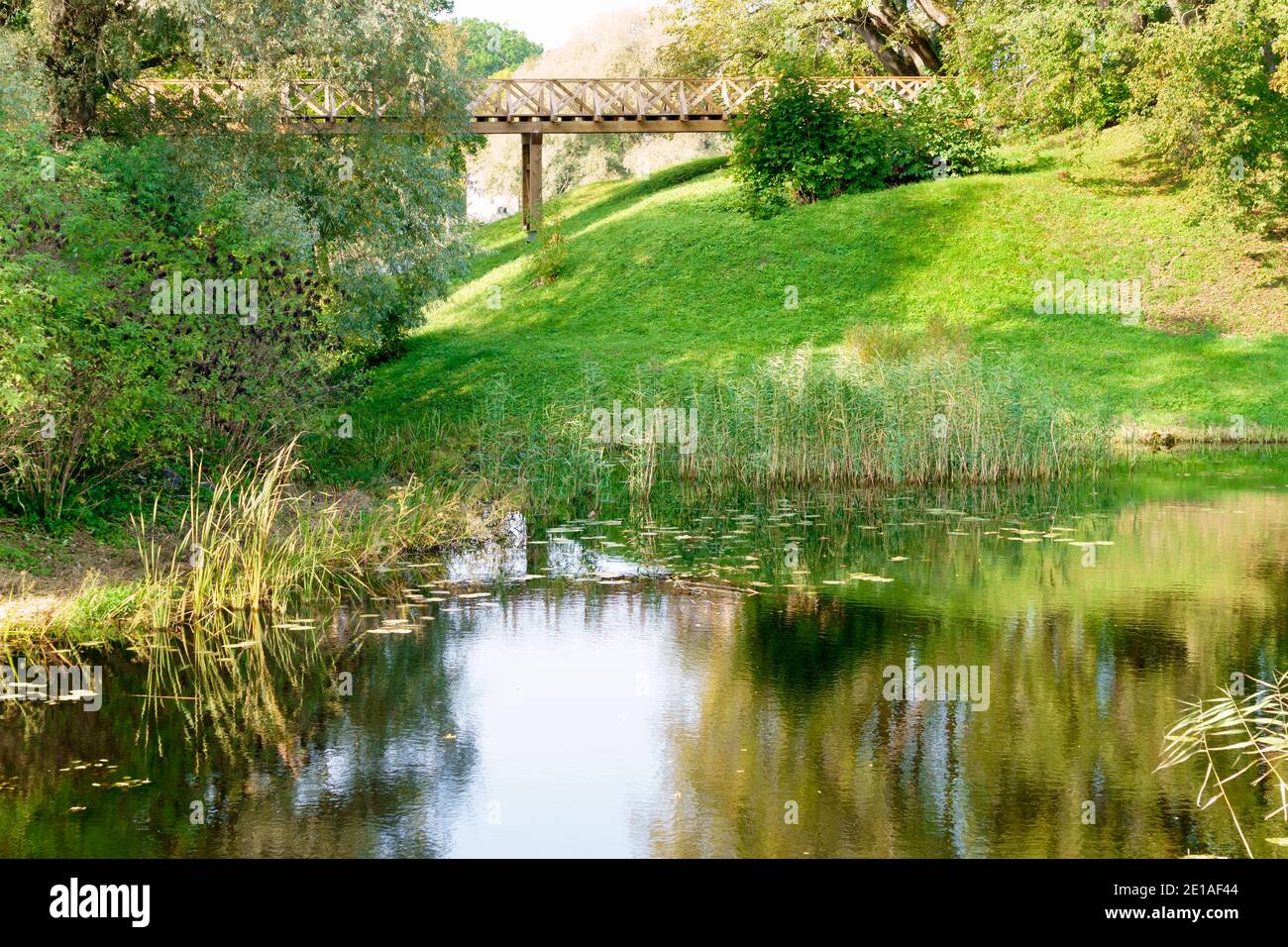 Stone footbridge over small river hi-res stock photography and images ...
