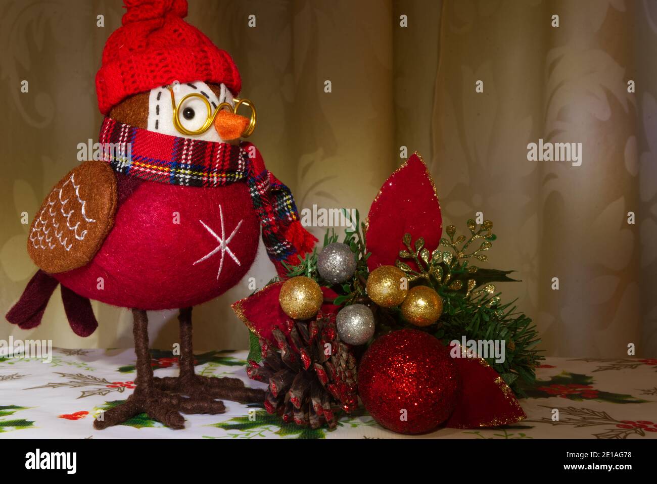 Robin bird Christmas.In the times of Victorian Britain, postmen were ...