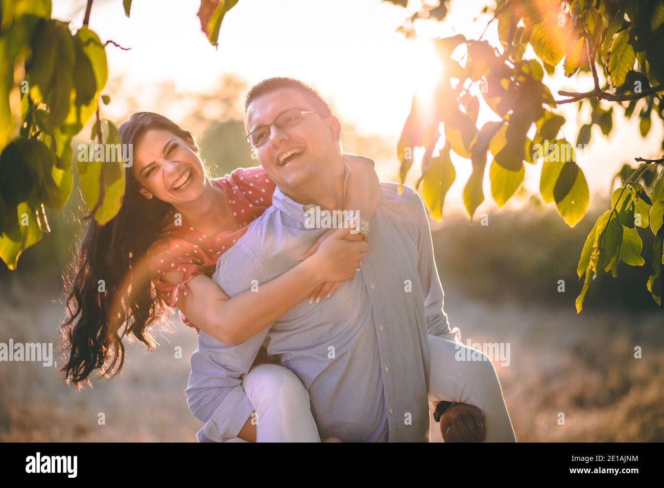 Hug lift couple hi-res stock photography and images - Alamy