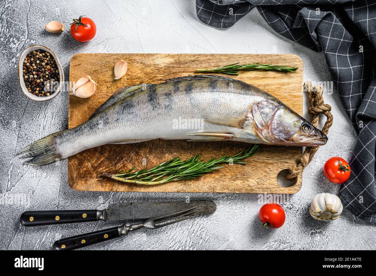 Walleye head hi-res stock photography and images - Alamy