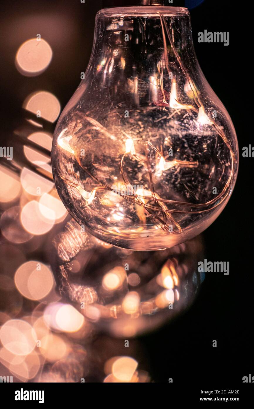 Light bulb effect hi-res stock photography and images - Alamy