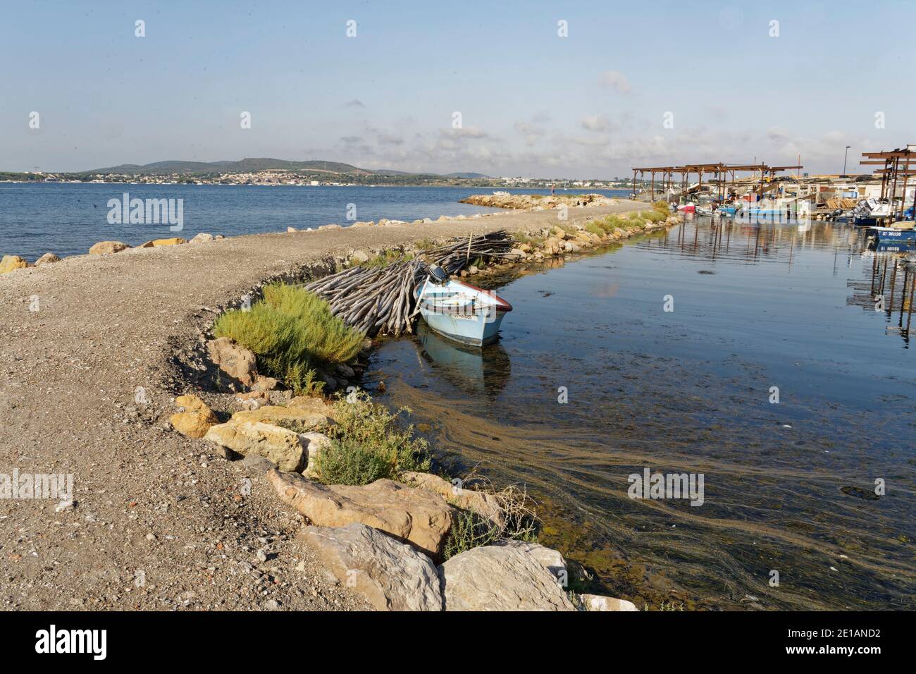 Sete, France. 12th, Aug,2018.View of the Thau lagoon with shellfish ...