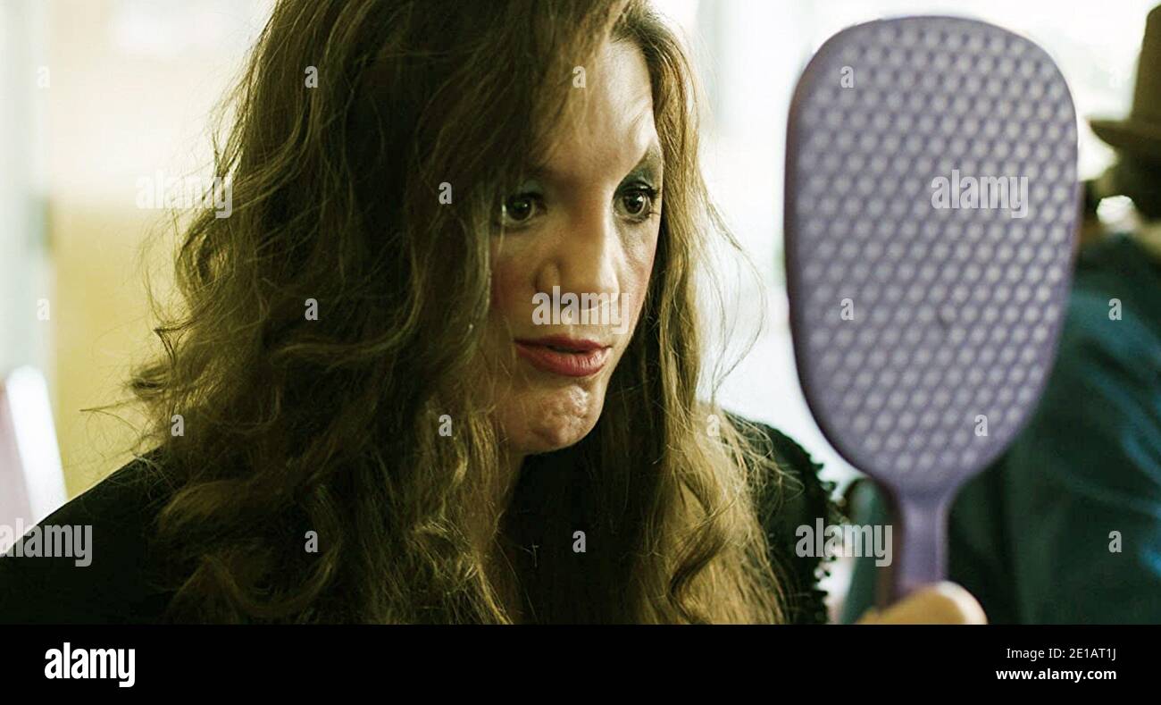 HAPPY FACE, Alison Midstokke, 2018. ph: Bertrand Calmeau / © Dark Star ...