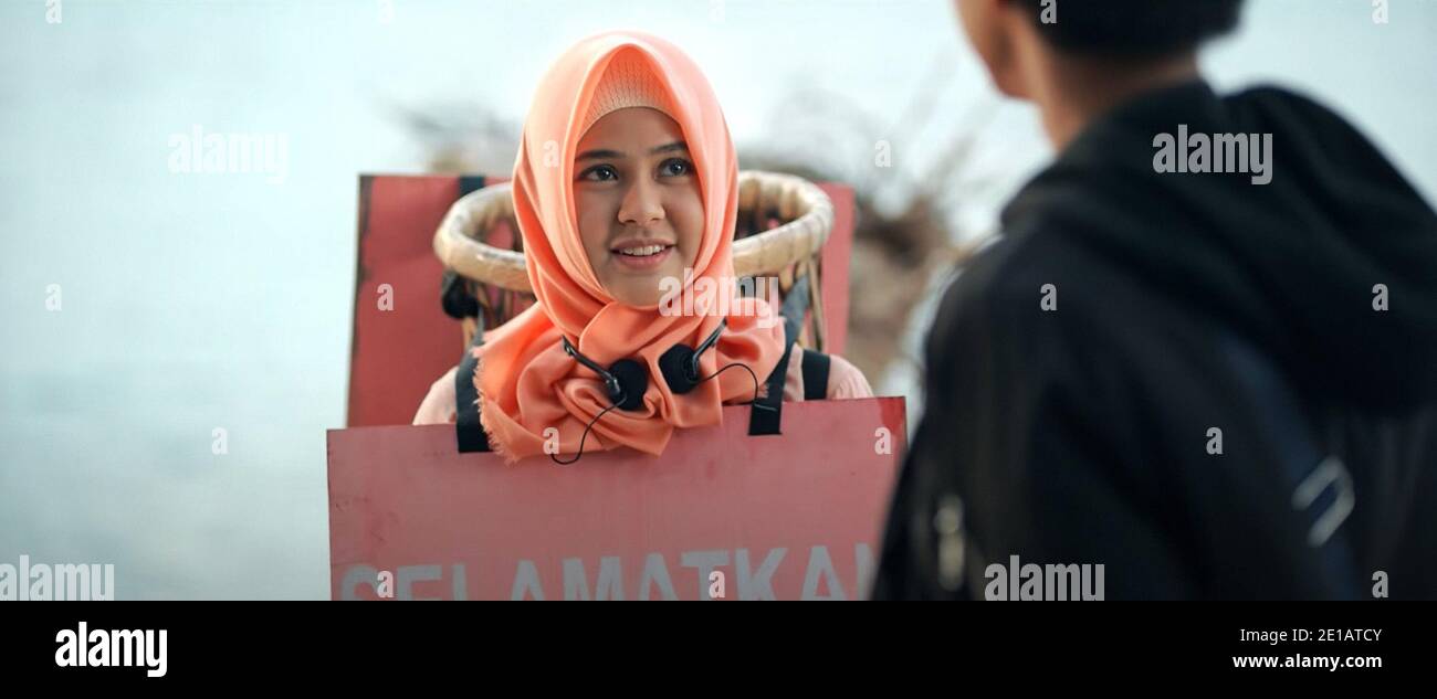 TARUNG SARUNG, from left: Maizura, Panji Zoni (back to camera), 2020 ...