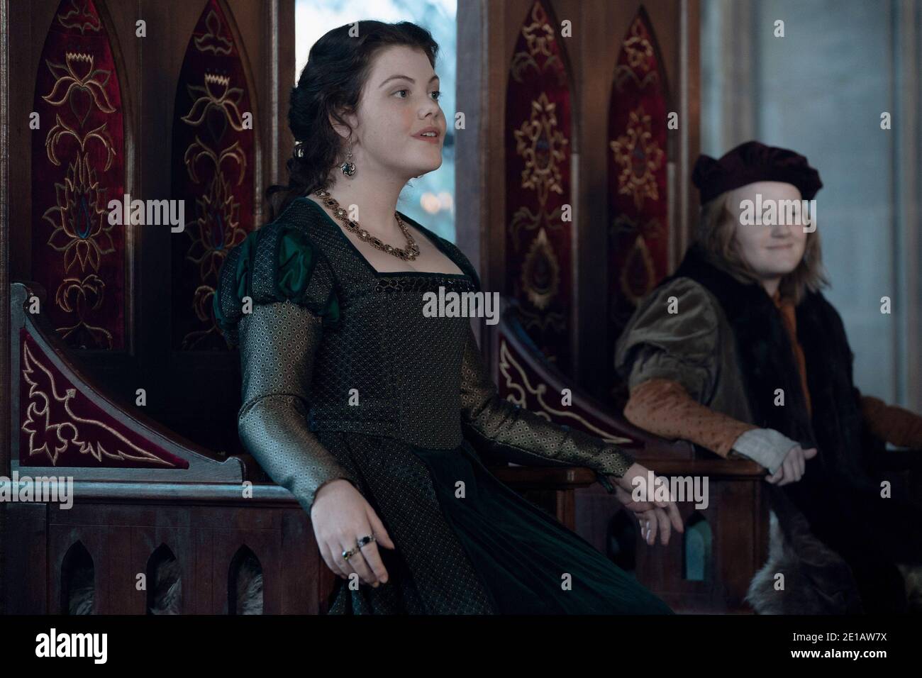 THE SPANISH PRINCESS, from left: Georgie Henley as Princess Meg Tudor ...