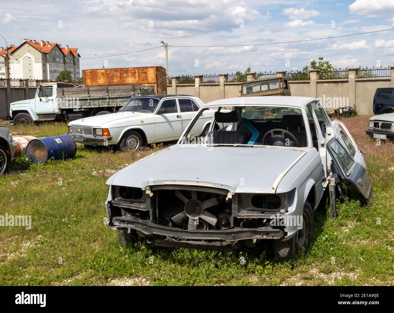 Abandoned old cars hi-res stock photography and images - Alamy