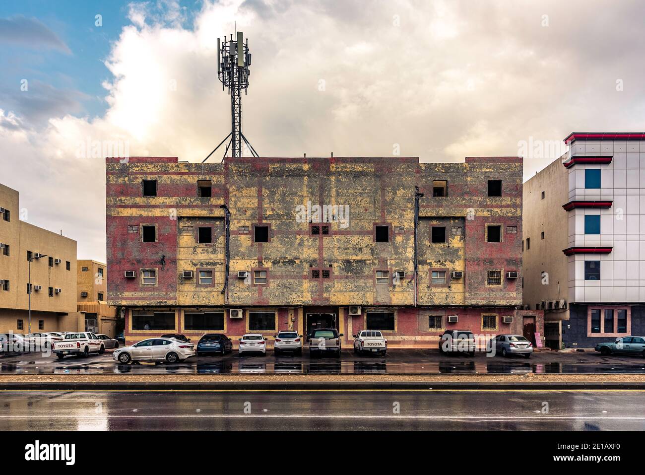 Face lift for building Stock Photo - Alamy