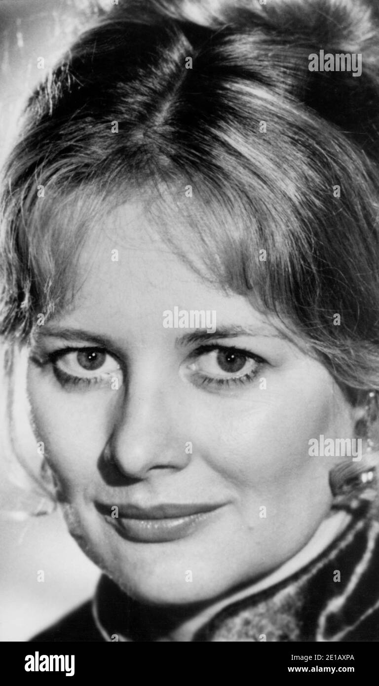 Shirley Knight, Head and Shoulders Publicity Portrait for the Film ...